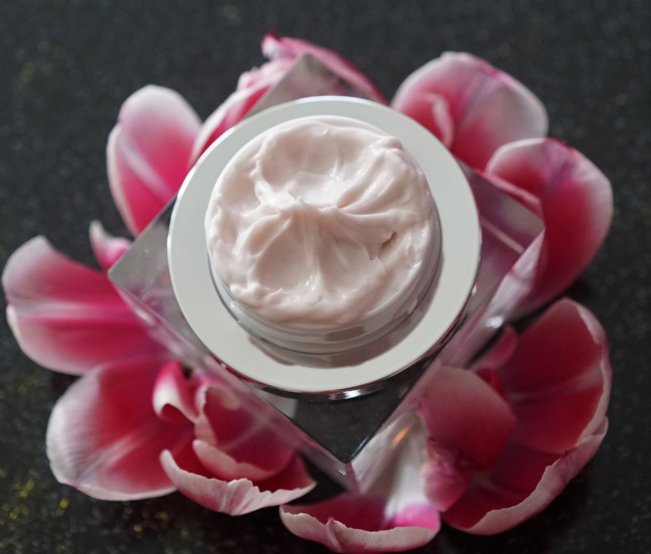Best Drugstore Eye Cream: Find Out Which One to Buy | Benchmark Monitor