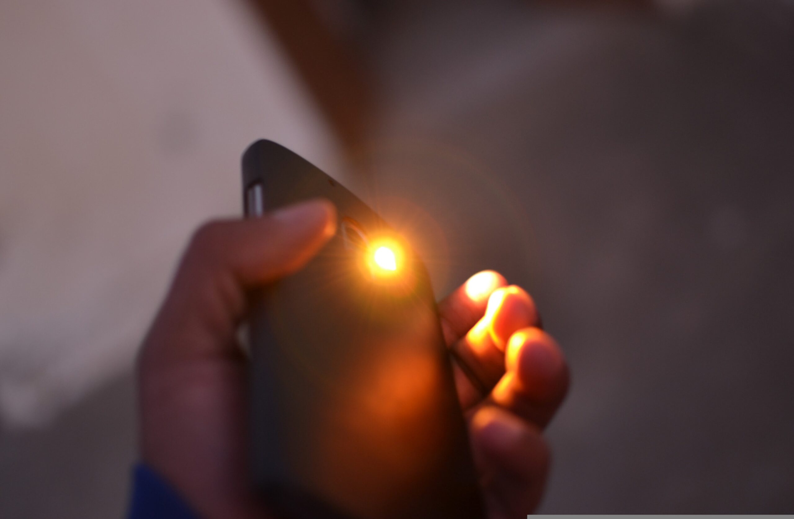 How To Find Hidden Cameras Using Mobile Phones – With or Without Apps ...